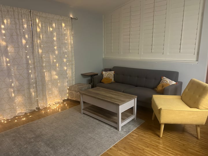 Cute & Comfortable Studio Apt - Irvine, CA