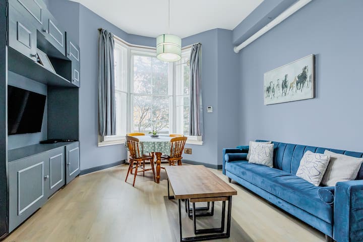 Vibrant Cosy 1bdr Apartment Near Holland Park - 倫敦
