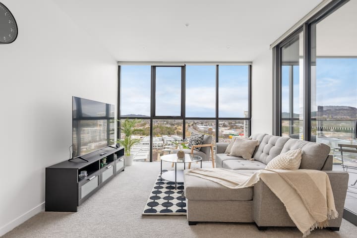 @Cosy Woden Apt Near Canberra Hospital & Transport - Canberra