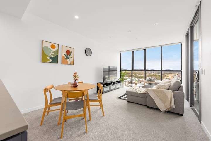 @Cosy Woden Apt Near Canberra Hospital & Transport - Canberra