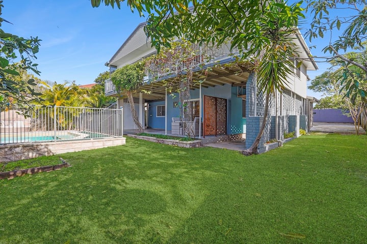 Charming Rooms -Pool & Min To Bus, Beach, Shops - Redcliffe