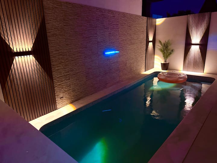 Jolika’s House
Heated Pool
Ev Charger
Lisbon - Quinta do Conde