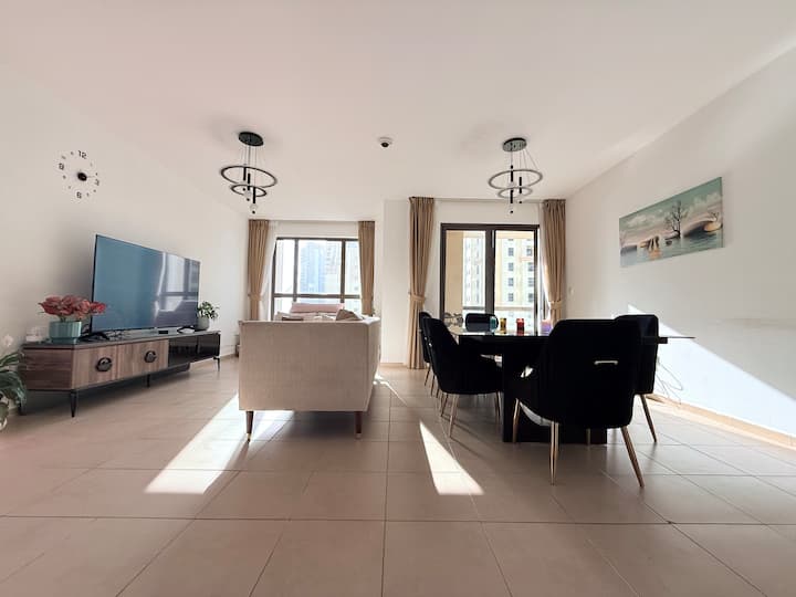 Cozy Bed Space Near Jbr Beach & Metro - Dubái