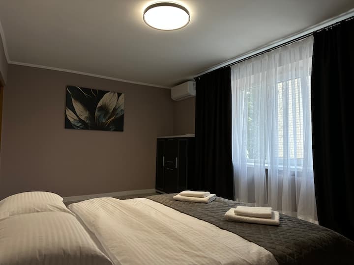 2-к квартира в Чернівцях проспект Незалежності - Chernivtsi