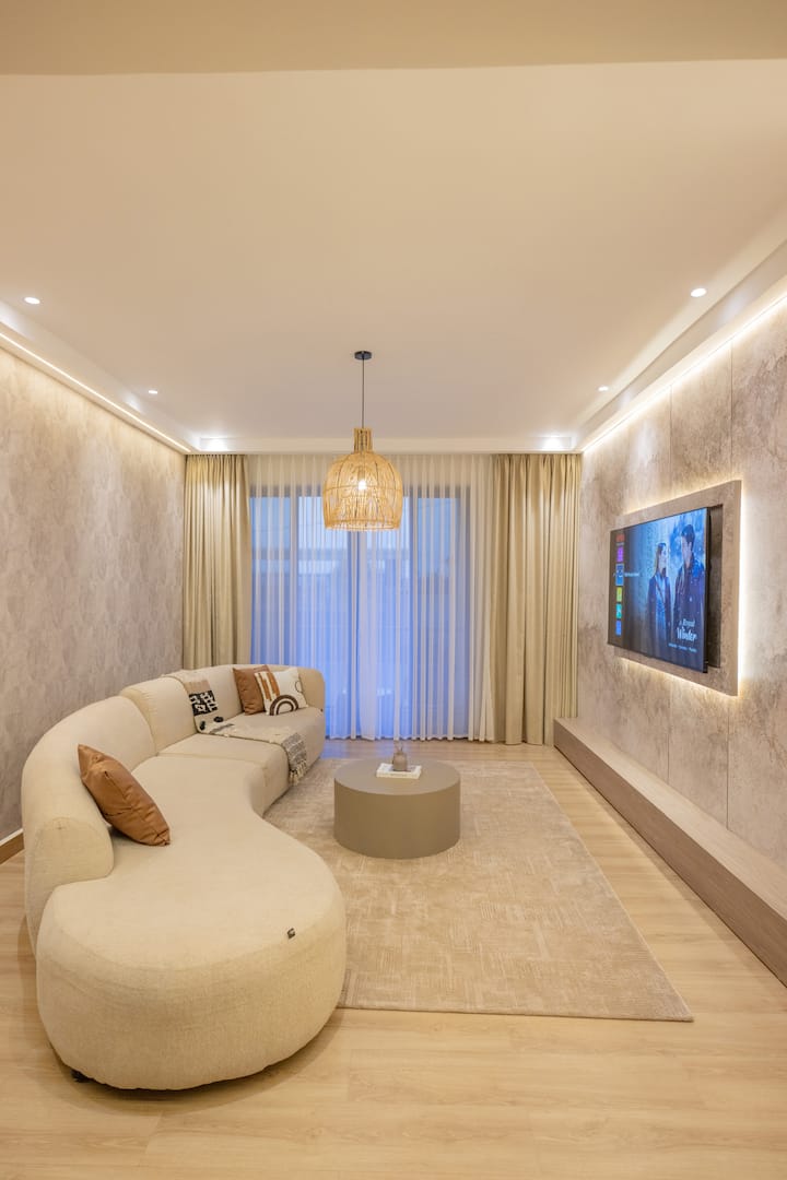 Frost House - Uganda