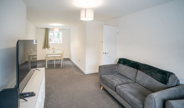 Driveway | Sleeps 6 | 3 Br | 5 Mins To Town Centre - 鄧斯特布爾