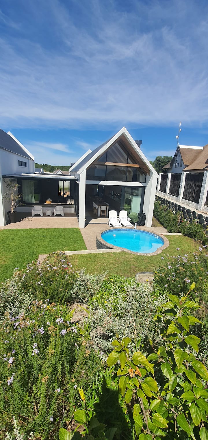 Relaxed Holiday Home - Saint Francis Bay