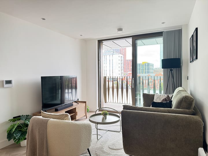 Ancoats Penthouse | Wifi, Balcony & City Access - Manchester