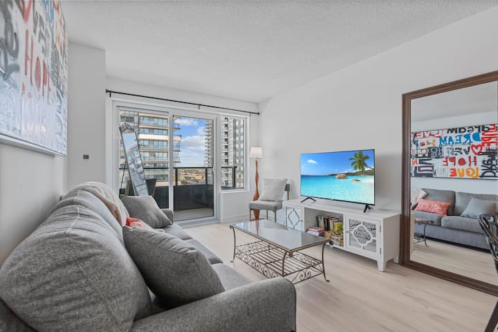 Private Oasis – Next To Toronto- Wifi / Pool View - Pickering