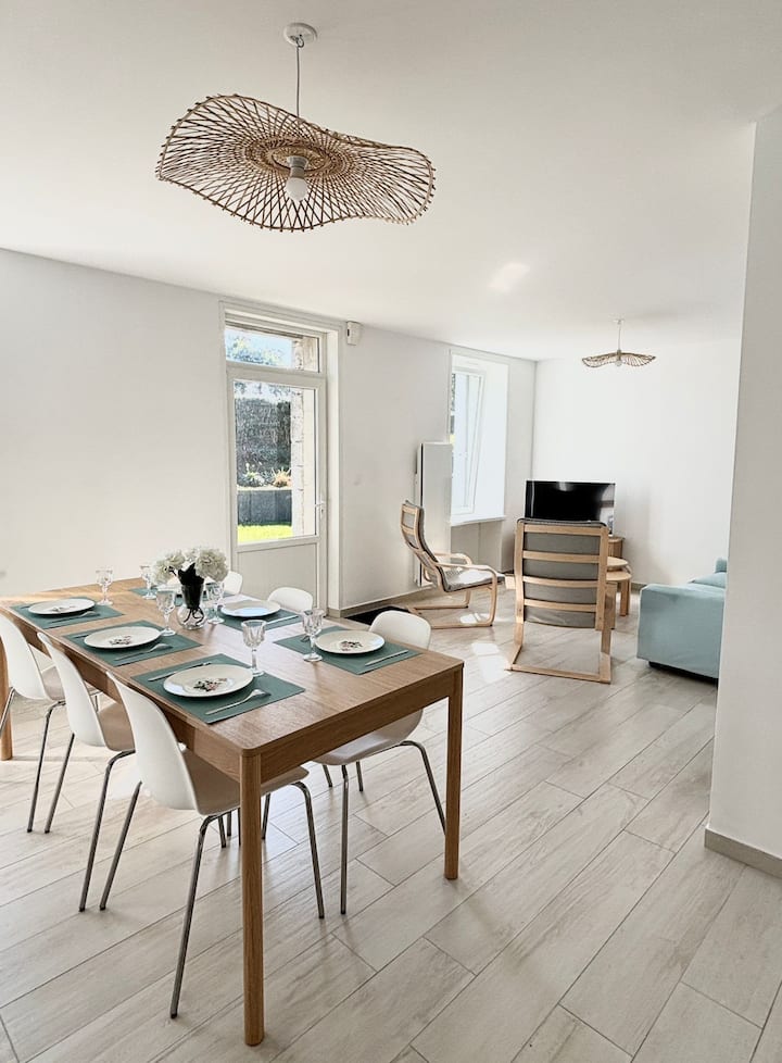 Maison De Campagne
Avec Jardin
Ty Parc Ar Leur - Landivisiau