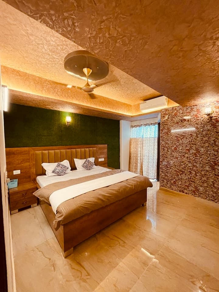 Namah Resort 2bhk Homestay- Prem Mandir View - Vrindavan