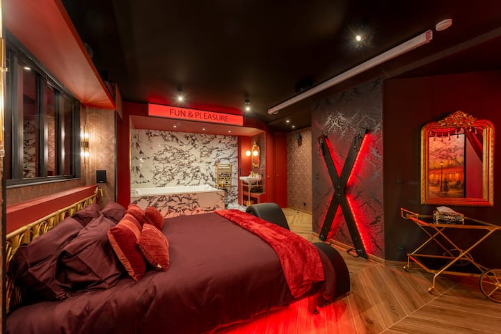 Suite Cabaret - Love Room Spa & Cinéma Privés - Roquebrune-sur-Argens