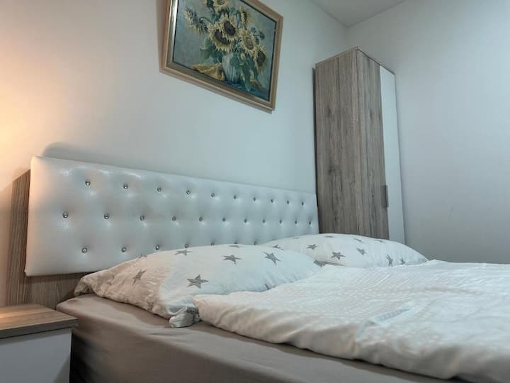 Ruhiges Doppelzimmer Mit Bad - Bonn