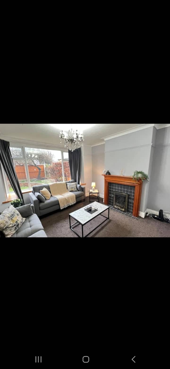 Peaceful Home Near Park - Leeds