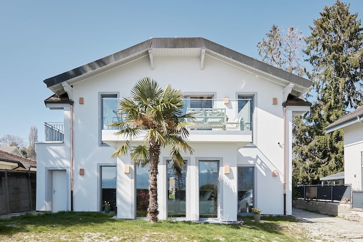 Lakeside Villa & Stunning Views! - Morges