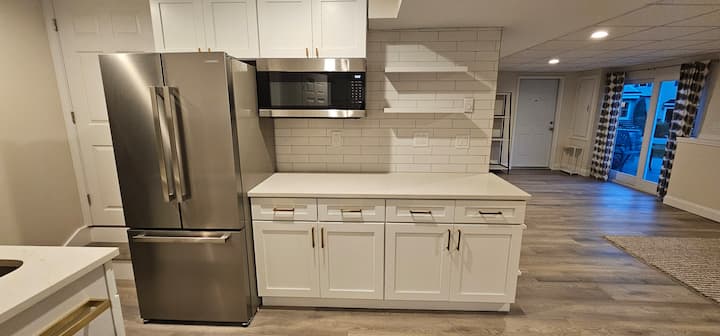 Garden Flat Near Boston And Gillette Stadium - Foxborough, MA