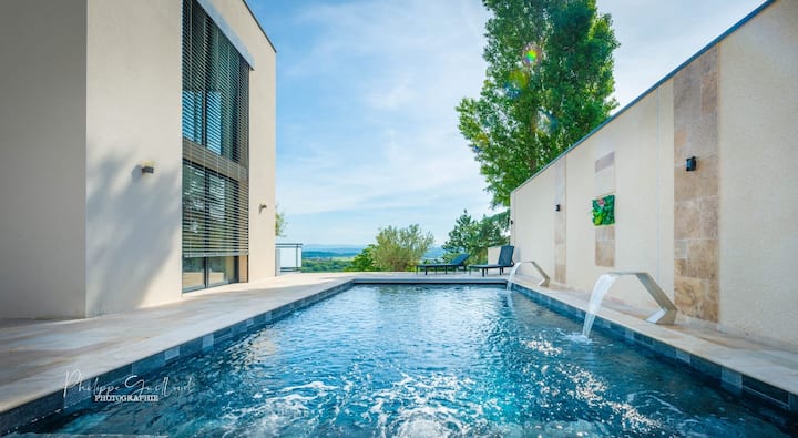 Villa De Luxe Avec Piscine, Spa Privé, Aéroport - La Verpillière