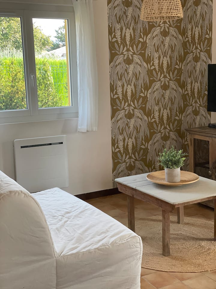 Maison Avec Parking Privé - Chabeuil