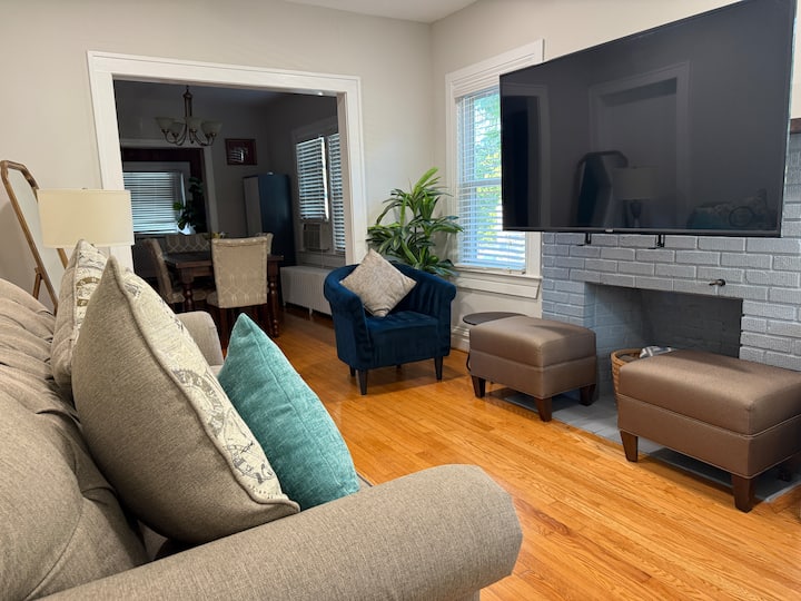 Family-friendly 3br Home Near Dc – Parking & Yard - Largo, MD