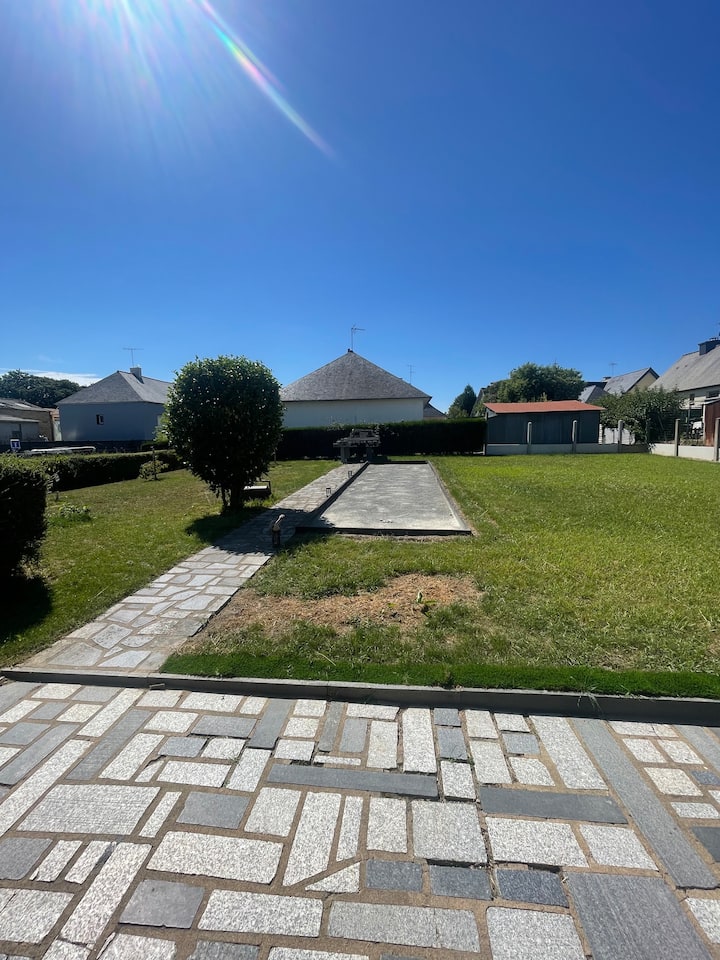 Maison 4 Ch – Jardin & Dino, 5 Min Fougères - Le Châtellier