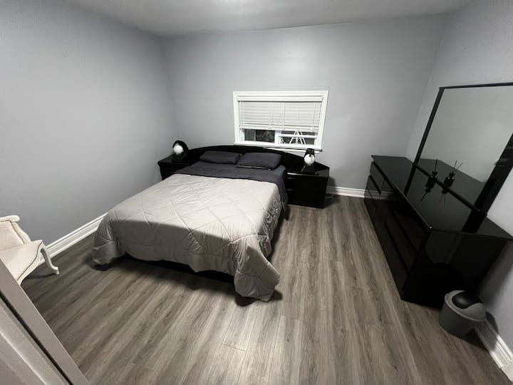Cozy Private Room In Oshawa + No Cleaning Fee - Oshawa