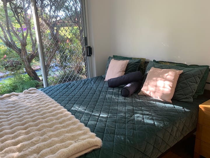 King Haven Wake-up To Stunning Garden View Mc 2079 - Hornsby