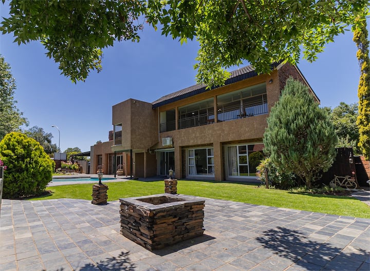 Spacious Wheelchair Friendly Unit - Bloemfontein