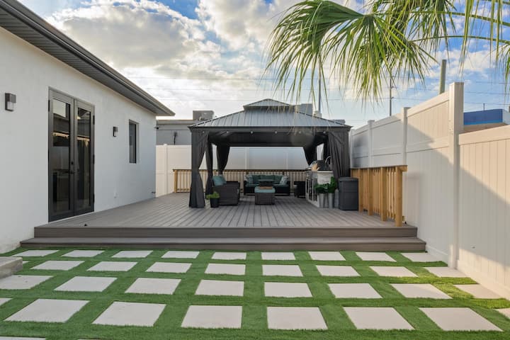 Brand New Luxury 4br/2.5ba Midtown Tampa Villa - Tampa