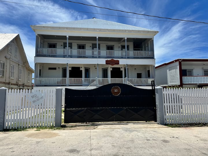 Colonial Bed & Breakfast In Downtown Belize City - Belize