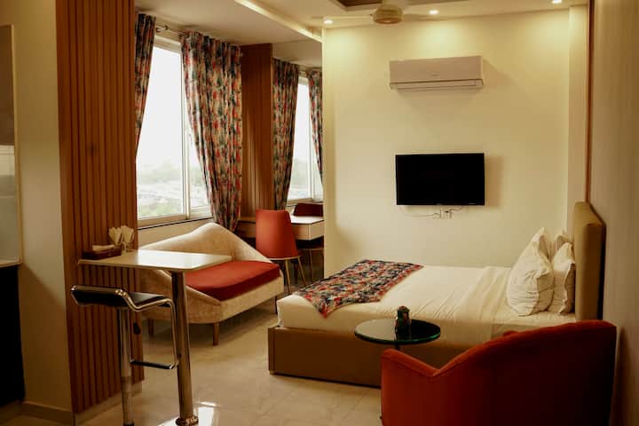 City-style Studio In Johar Town | Lahore - Lahore