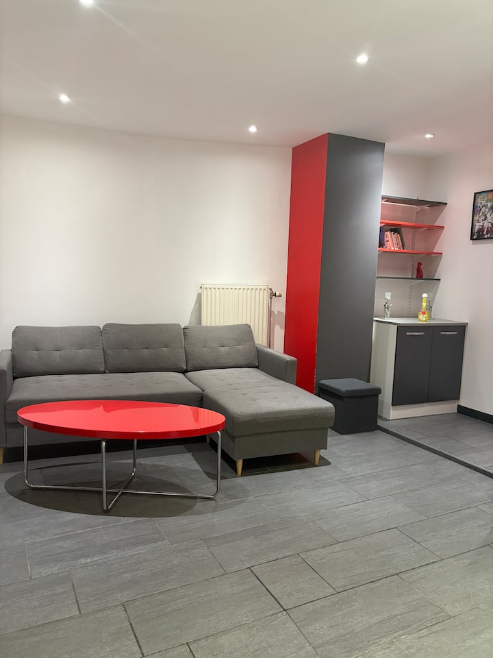 Studio 40 M 2 - Baccarat