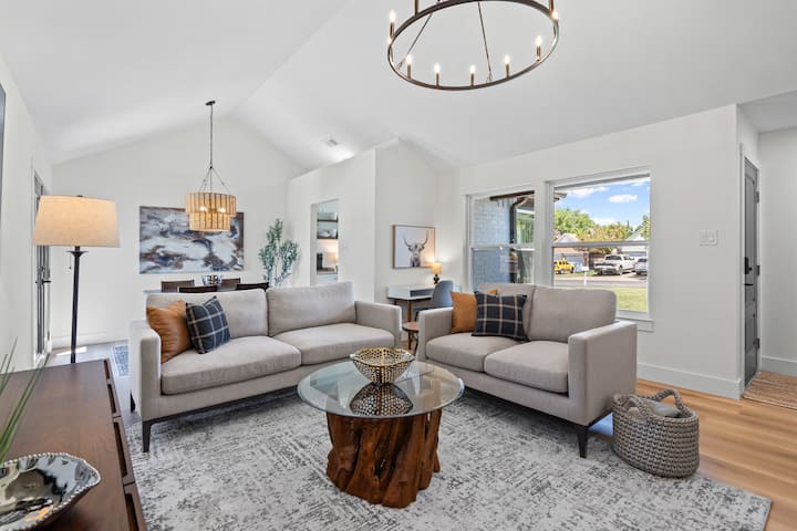Stylish Texas-chic Retreat - Montserrat Road – Fort Worth

