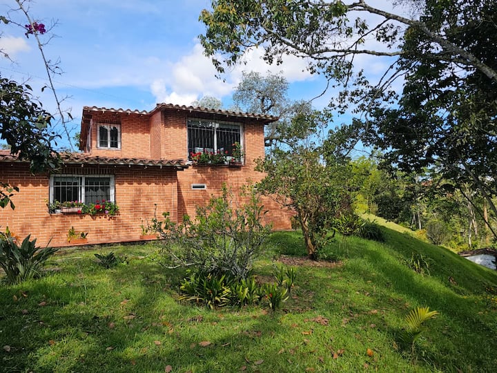 Retiro Verde Cabin - La Ceja