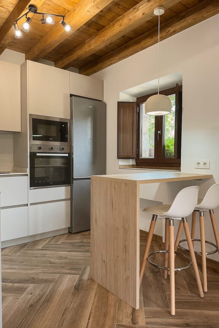 La Casa De Piedra - Los Corrales de Buelna