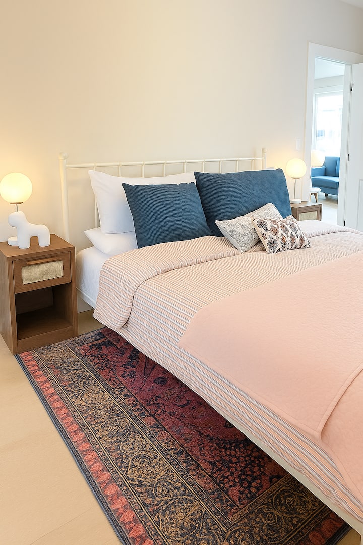 2-br In New Bedford West End - Buttonwood Park Zoo, New Bedford
