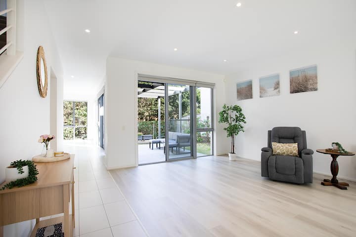 Modern 4br House, 5min Drive To Coogee Beach - Bondi Beach