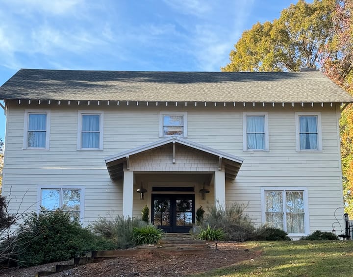 Game Day Shuttle Included! Sleeps 14 - Athens, GA