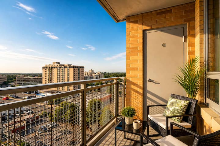 Silver Spring 2br, Walk To Metro, Gym, Pool, Park - Kensington, MD