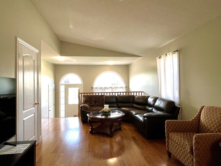 Loon Ave Cozy Nest - Barrie