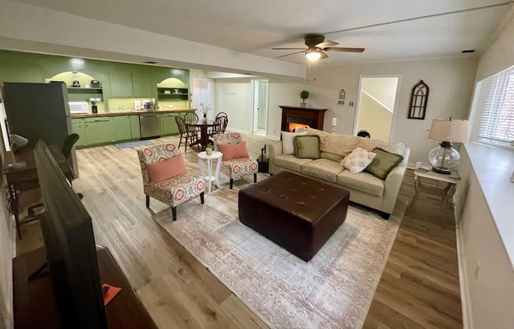 Terrific 1 Bedroom Townhome! - Winston-Salem, NC