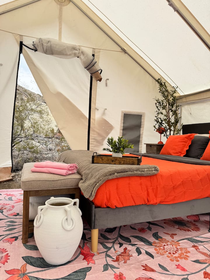 Desert Oasis Suite - Nevada