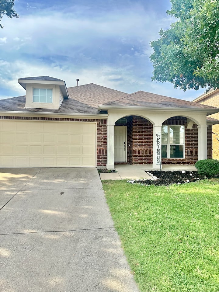 Spacious 4br Home In Little Elm/frisco - Little Elm