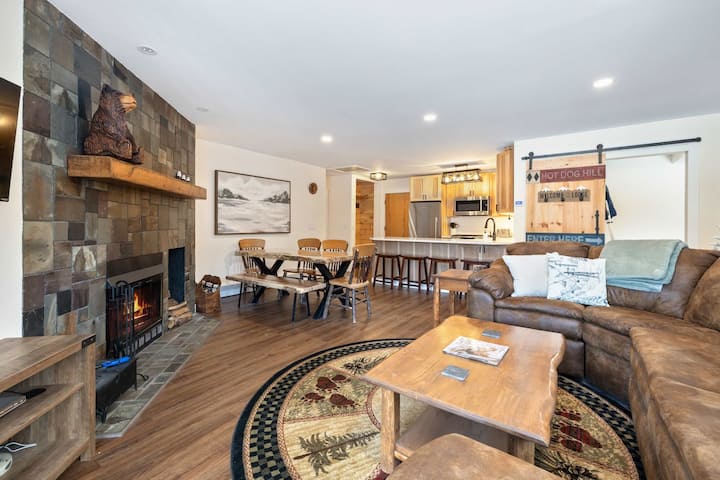 Cozy Mountain-style Condo By Okemo With A View! - Ludlow, VT
