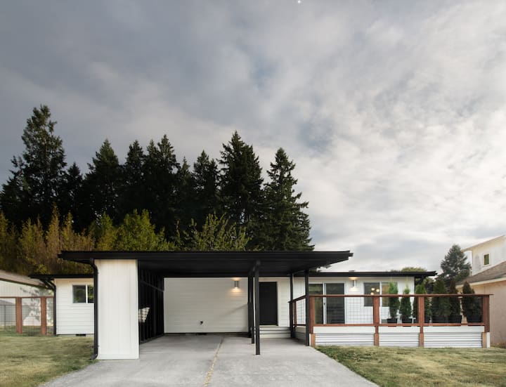 Modern House • Private Yard • Stroll Downtown - Olympia, WA