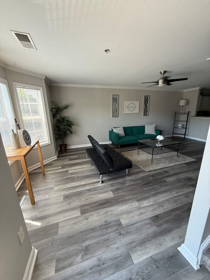 Athens 2b/2.5b Townhouse! - Athens, GA