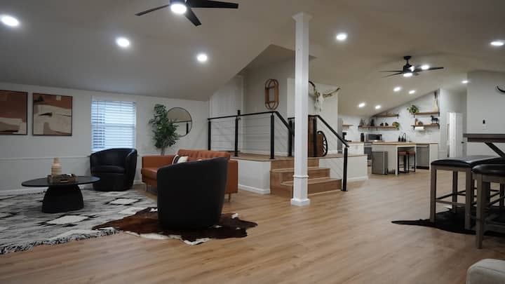 Modern Texan Retreat | Dfw Stay - Dallas/Fort Worth Airport (DFW)