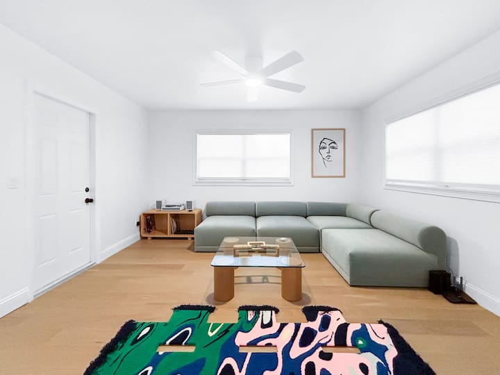 Style & Comfort In One! - Tampa