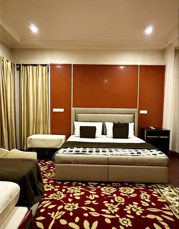 Gateway City Stay Near To Railway And
 Airport - Srinagar