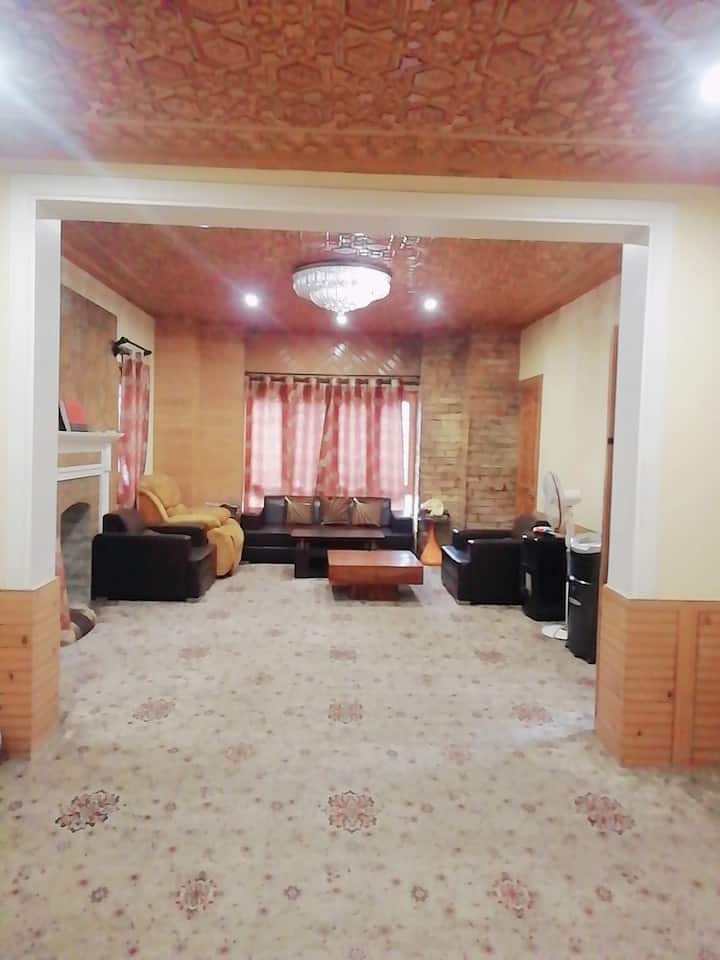 Grand Stone & Wood Mansion - Srinagar
