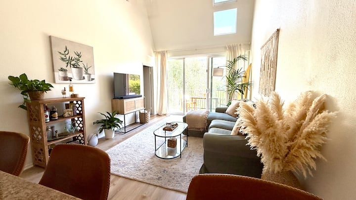 Beachy Malibu Loft - Pool/tennis - Malibu, CA